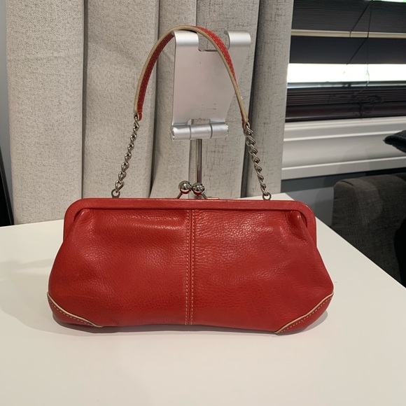 Fossil | Bags | Fossil Genuine Leather Small Kiss Lock Bag | Poshmark